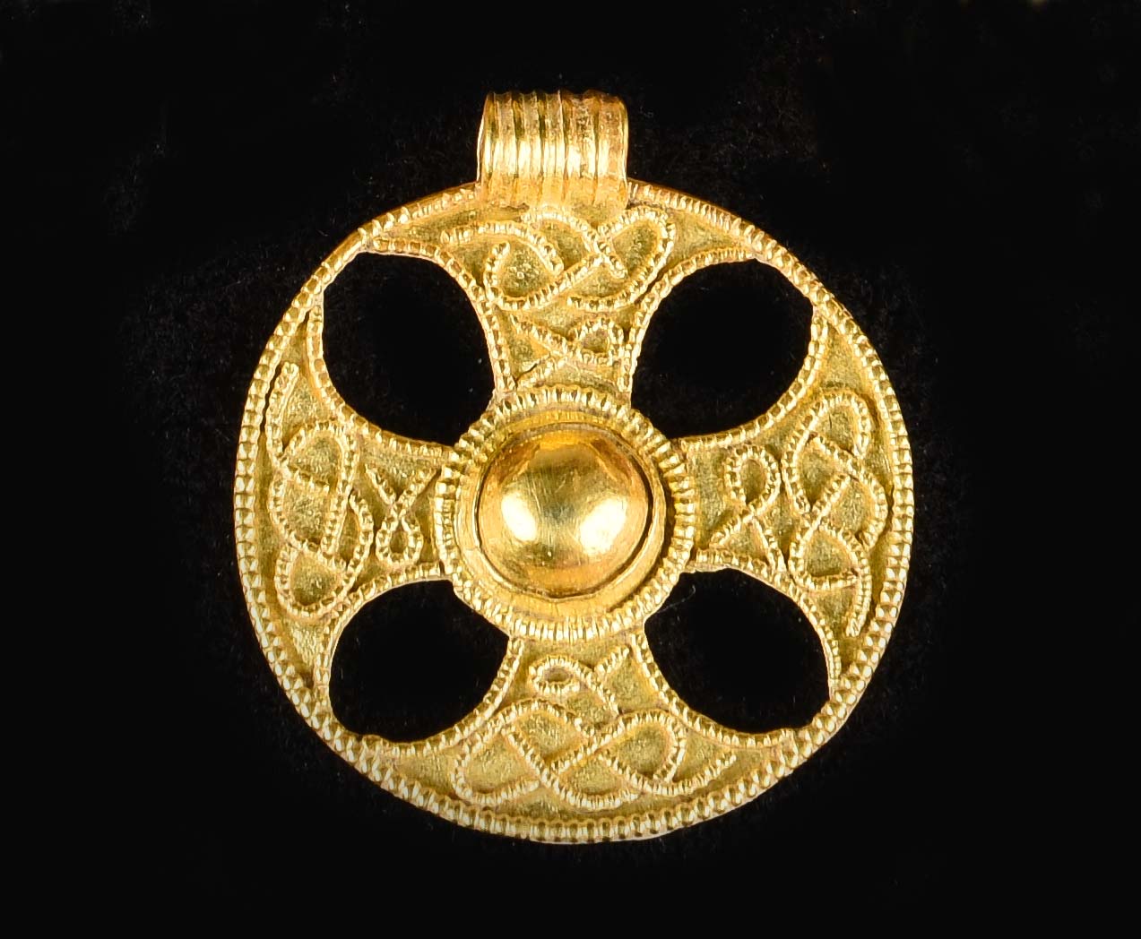 A silver Cuthbert cross – Rumwoldstow